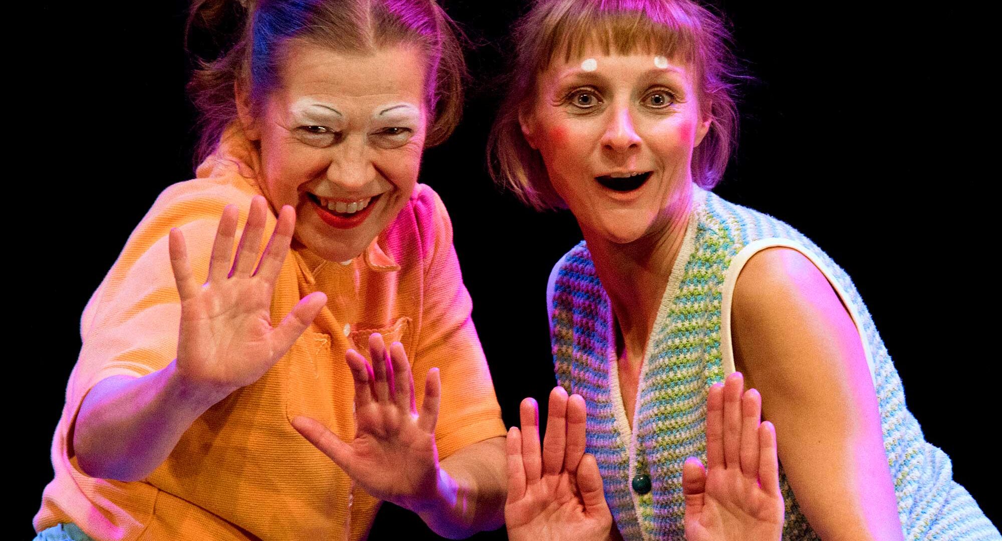 Satu Rekola & Nina Viitamäki: JooEi! - Tanssiteatteri Hurjaruuth